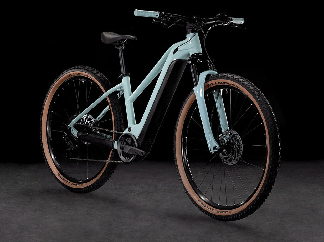 CUBE REACTION HYBRID PERFORMANCE 500 SKYLIGHTBLUE N WHITE TRAPEZE 2025. EXTREME bicikla shop u ...